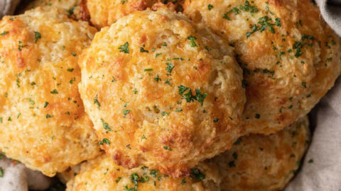 Cheddar Bay Biscuits